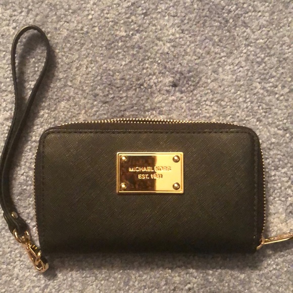 Michael Kors | Bags | Authentic Michael Kors Wristlet Wallet | Poshmark